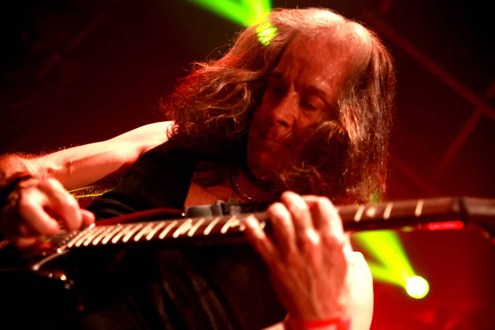 Pat McManus & Brian Downey's Alive and Dangerous - Paris Move